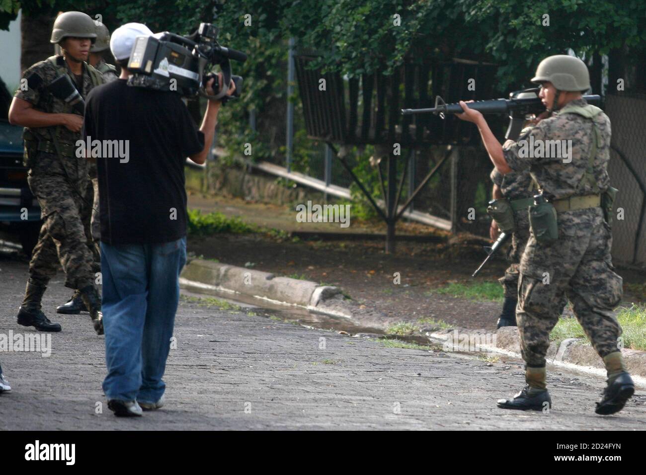 Cold war camera hi-res stock photography and images - Alamy