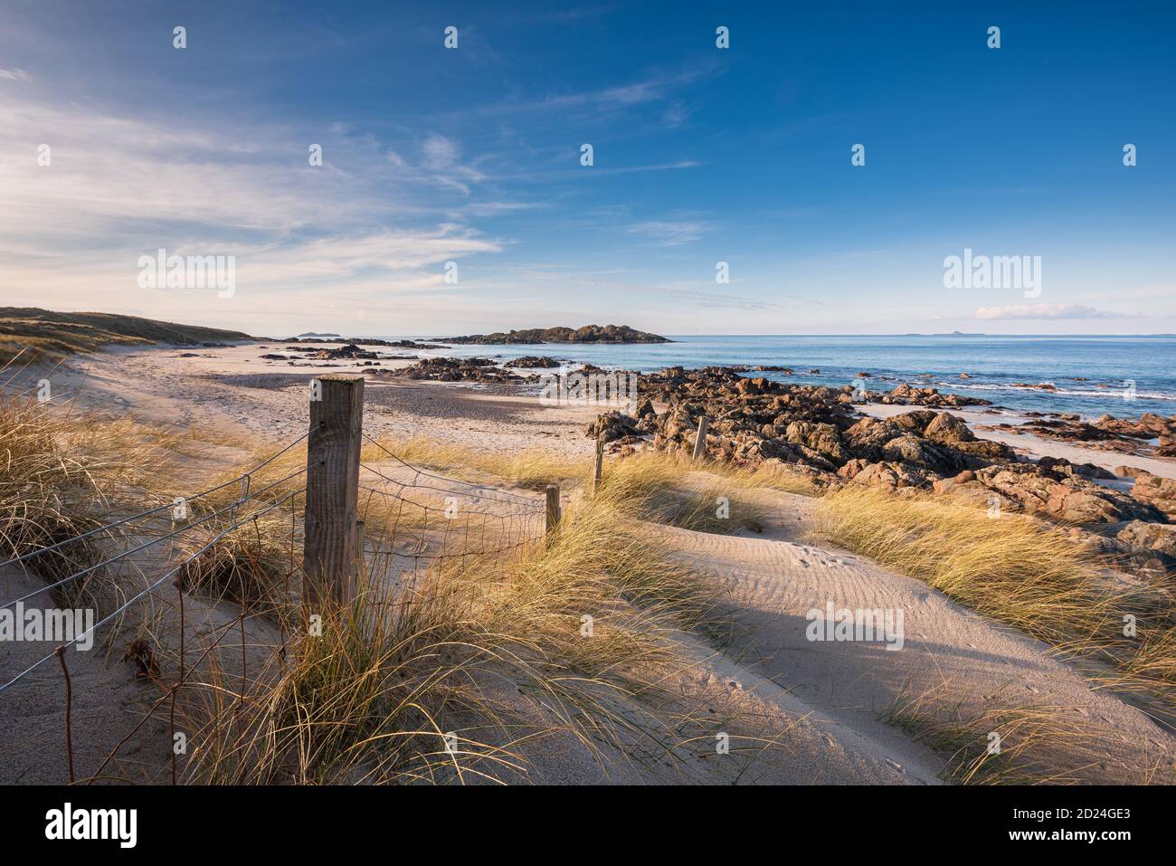 Summer Beach Seascape on the Isle of Iona Stock Photo - Alamy