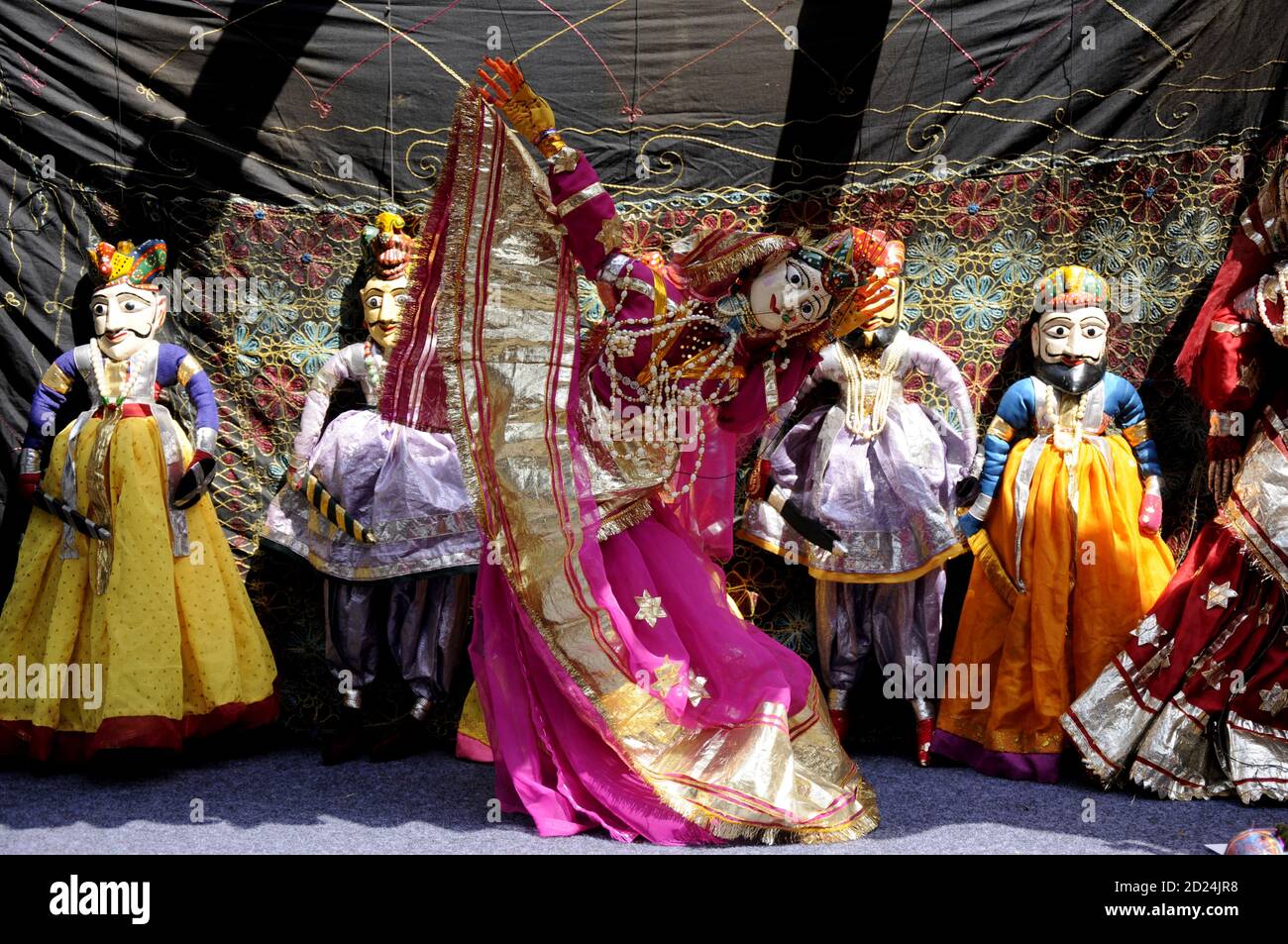 Colorful Rajasthani puppet dolls of Jaisalmer. Traditional puppet shows ...