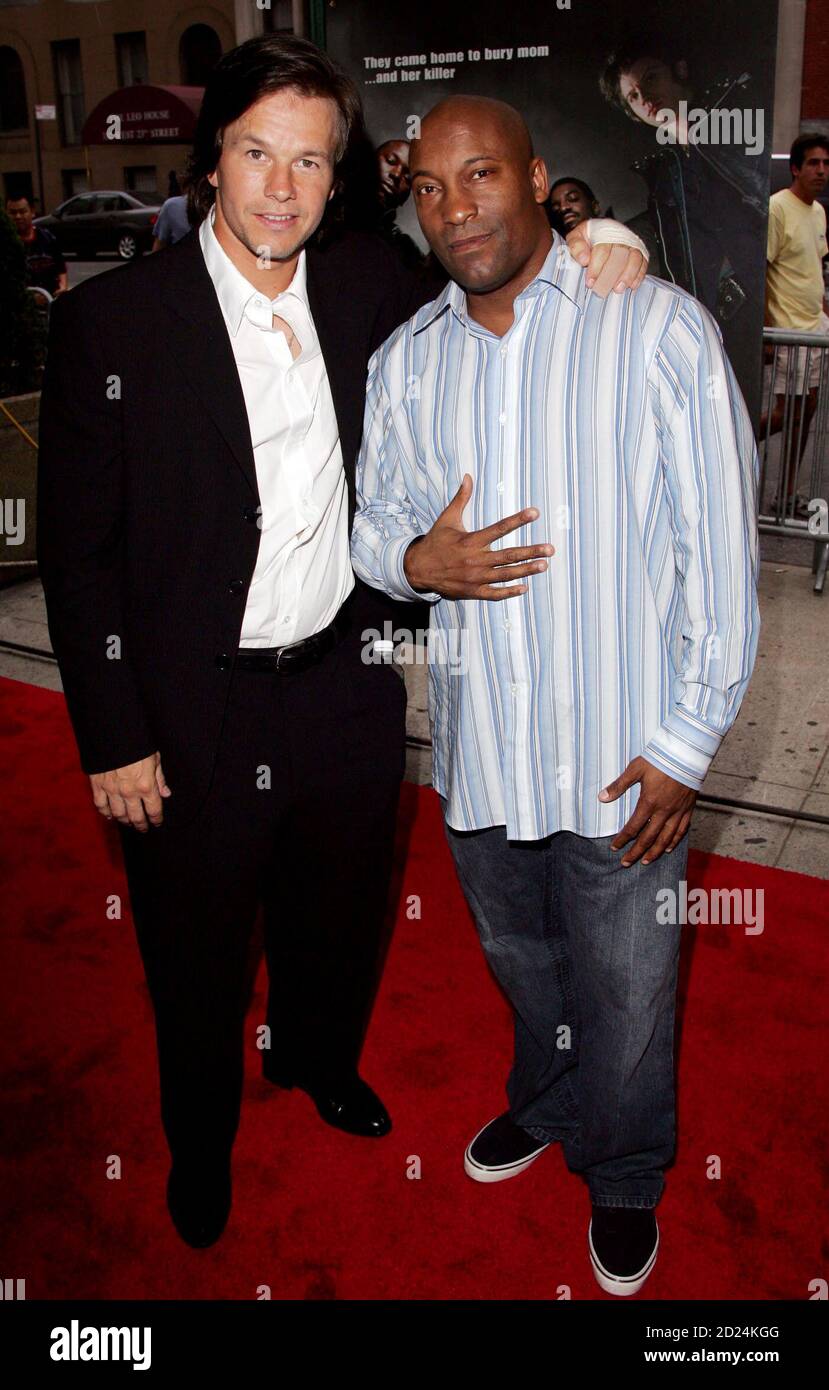 Mark singleton hi-res stock photography and images - Alamy