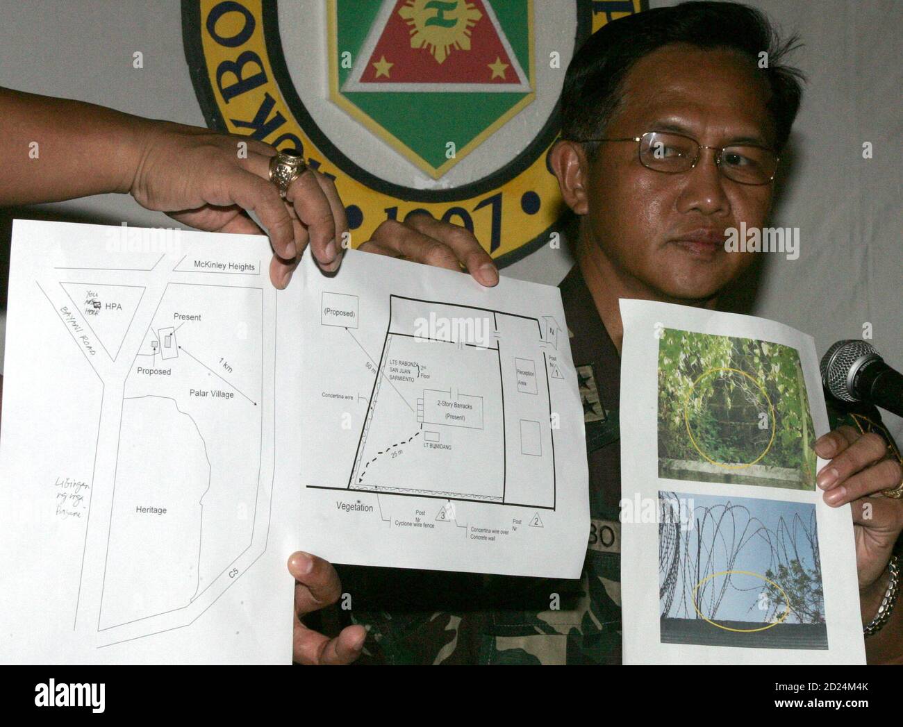 Troop movements and camp hi-res stock photography and images - Alamy