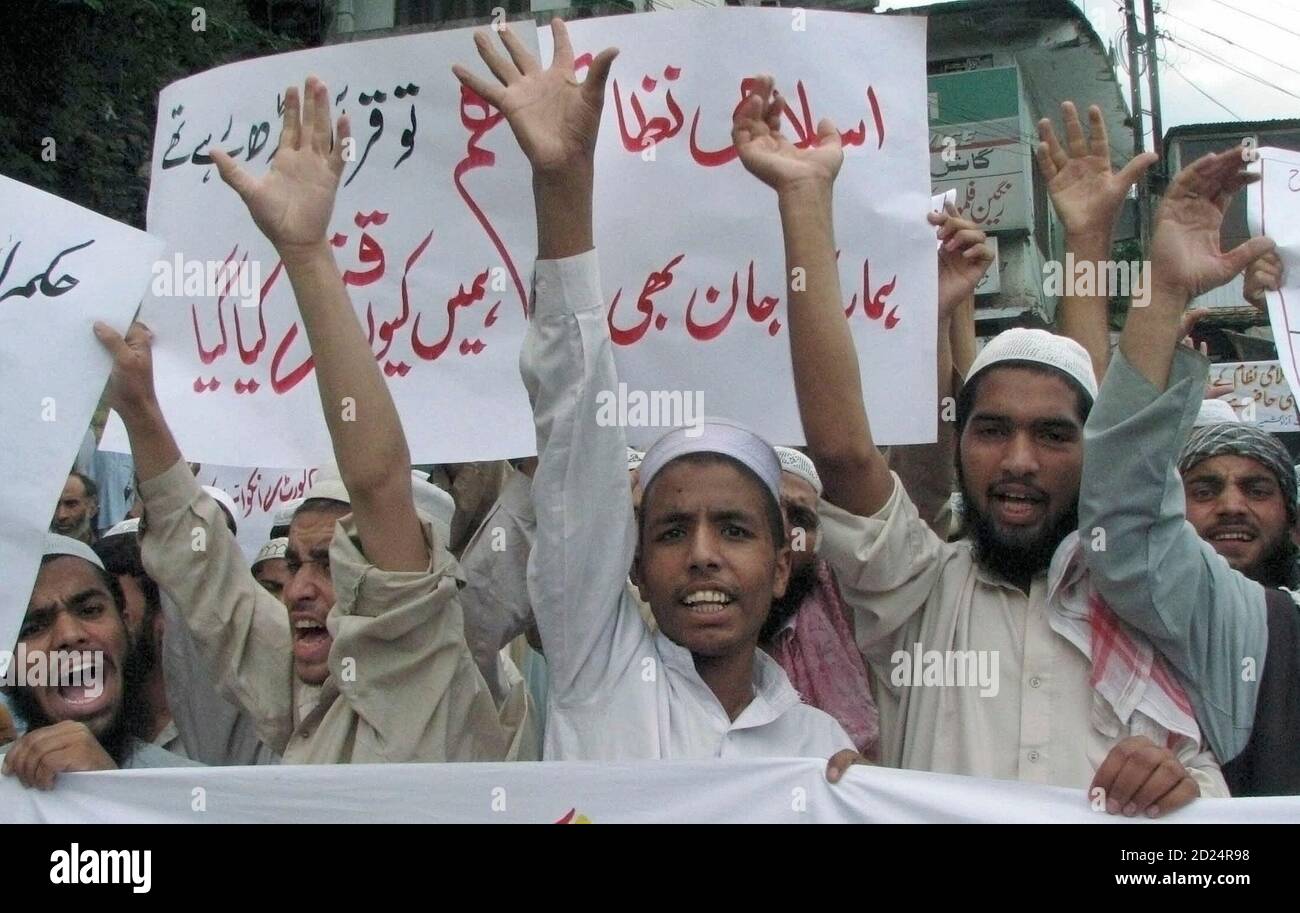 Kashmiri activist hi-res stock photography and images - Alamy