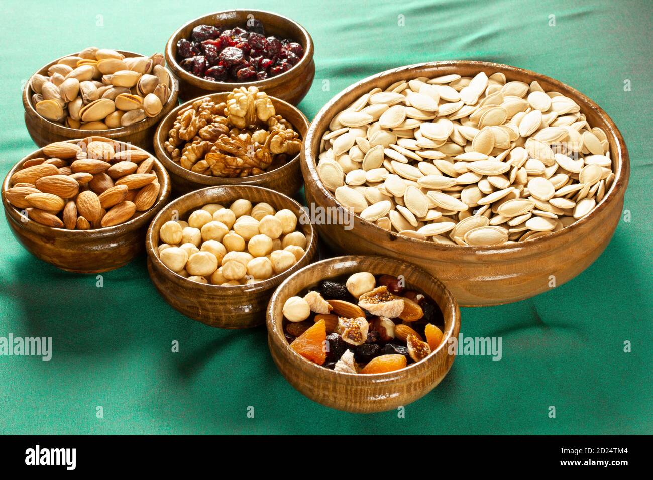 mixed nuts and dried fruits Stock Photo - Alamy