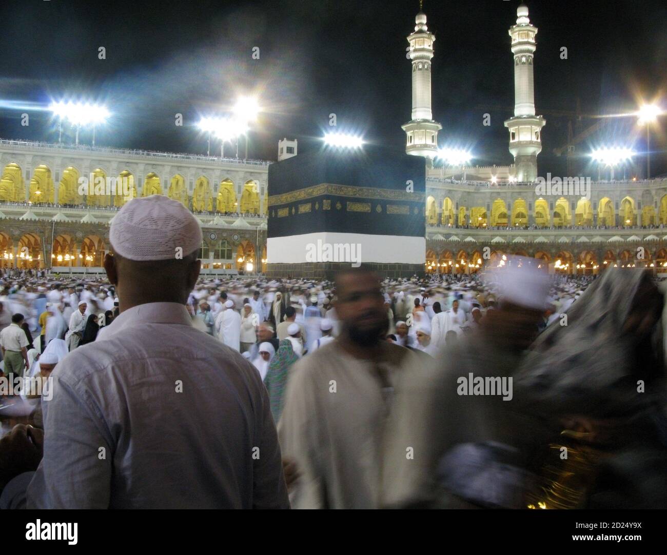 Crowd grand mosque mecca hi-res stock photography and images - Alamy