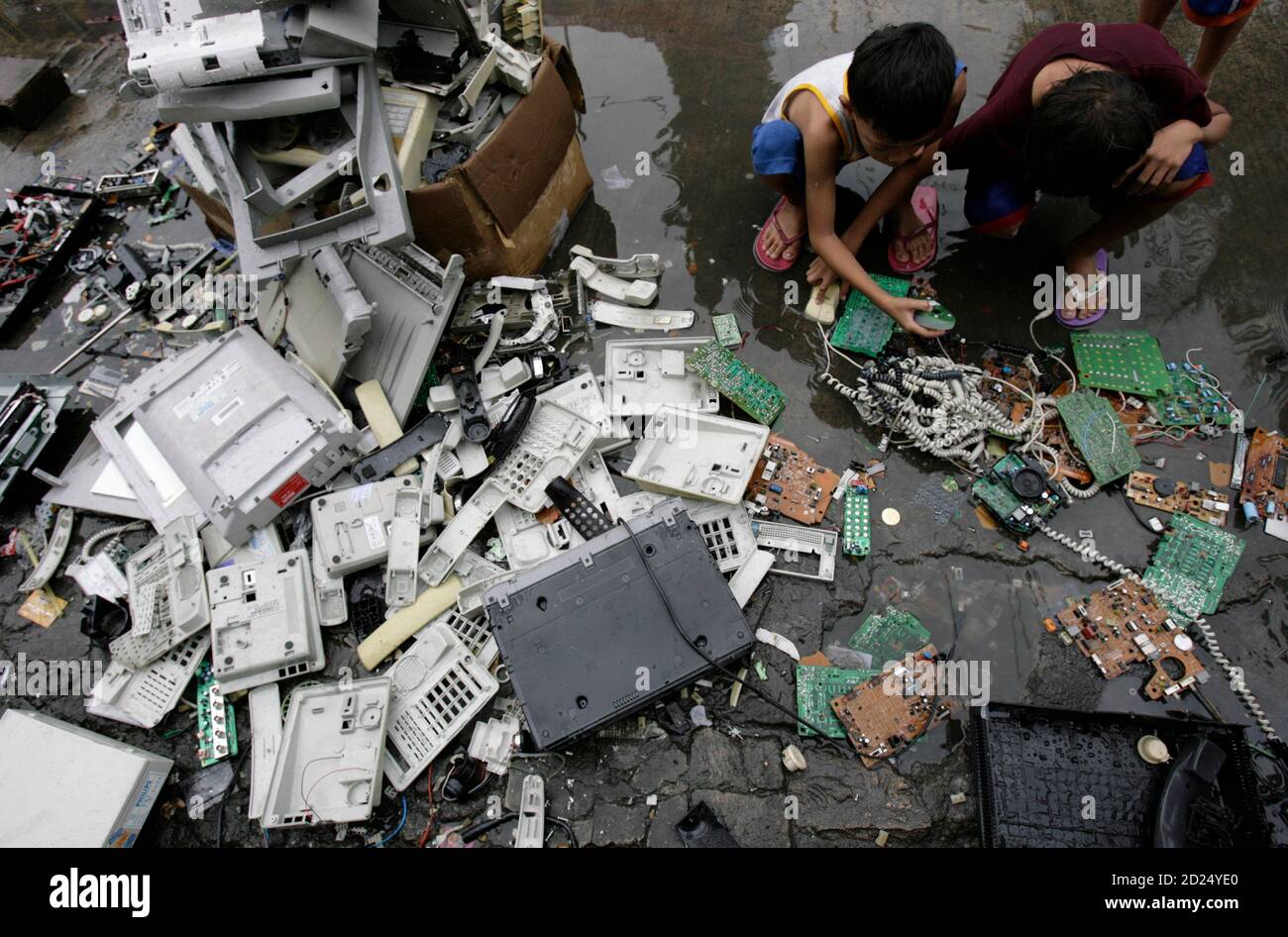 Electrical parts shops hi-res stock photography and images - Alamy