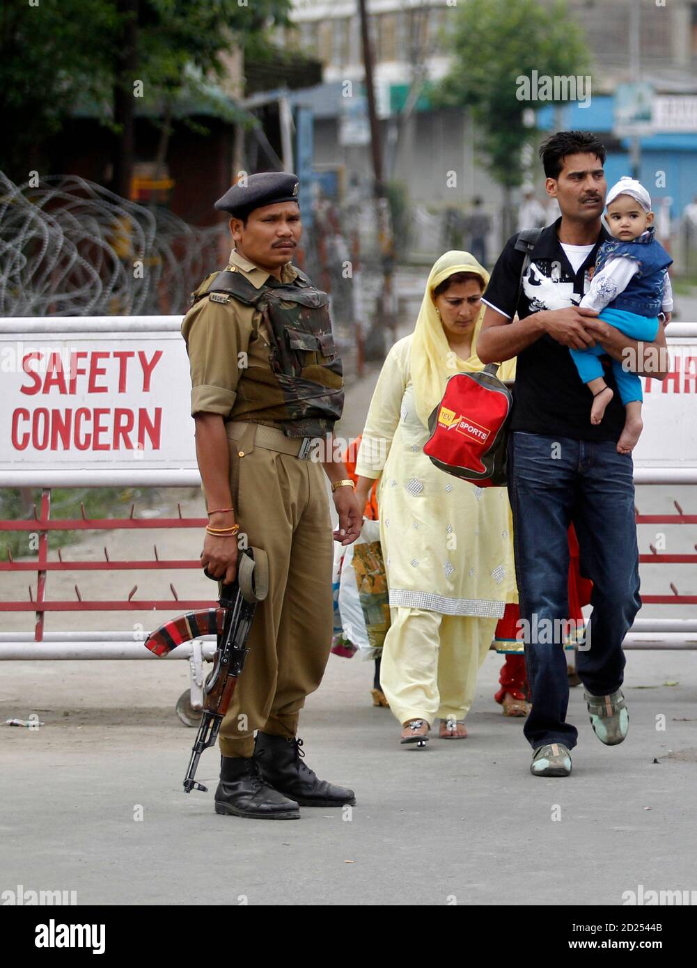 Security Blockade High Resolution Stock Photography and Images - Alamy
