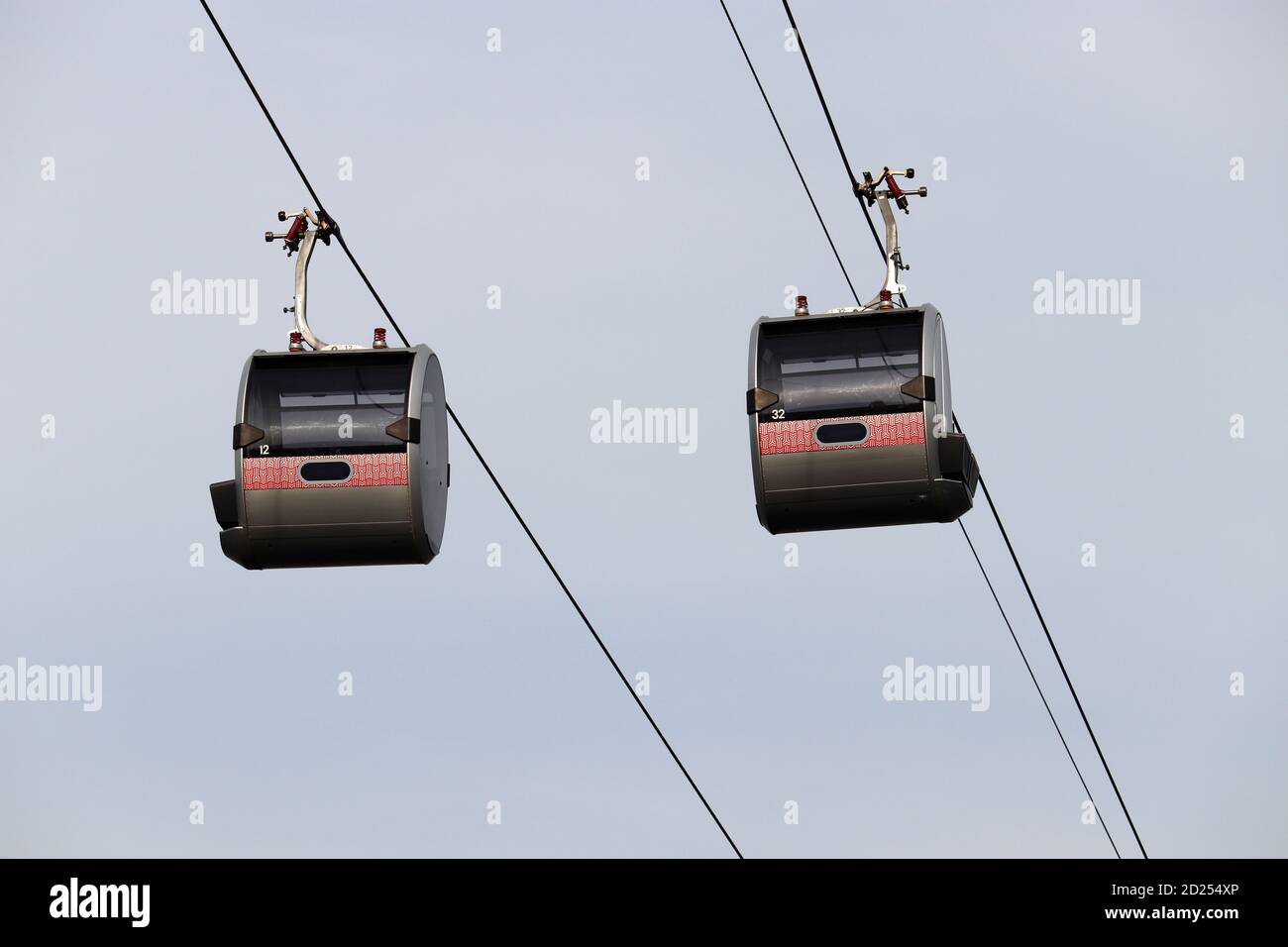 Cable car on ropeway hi-res stock photography and images - Alamy