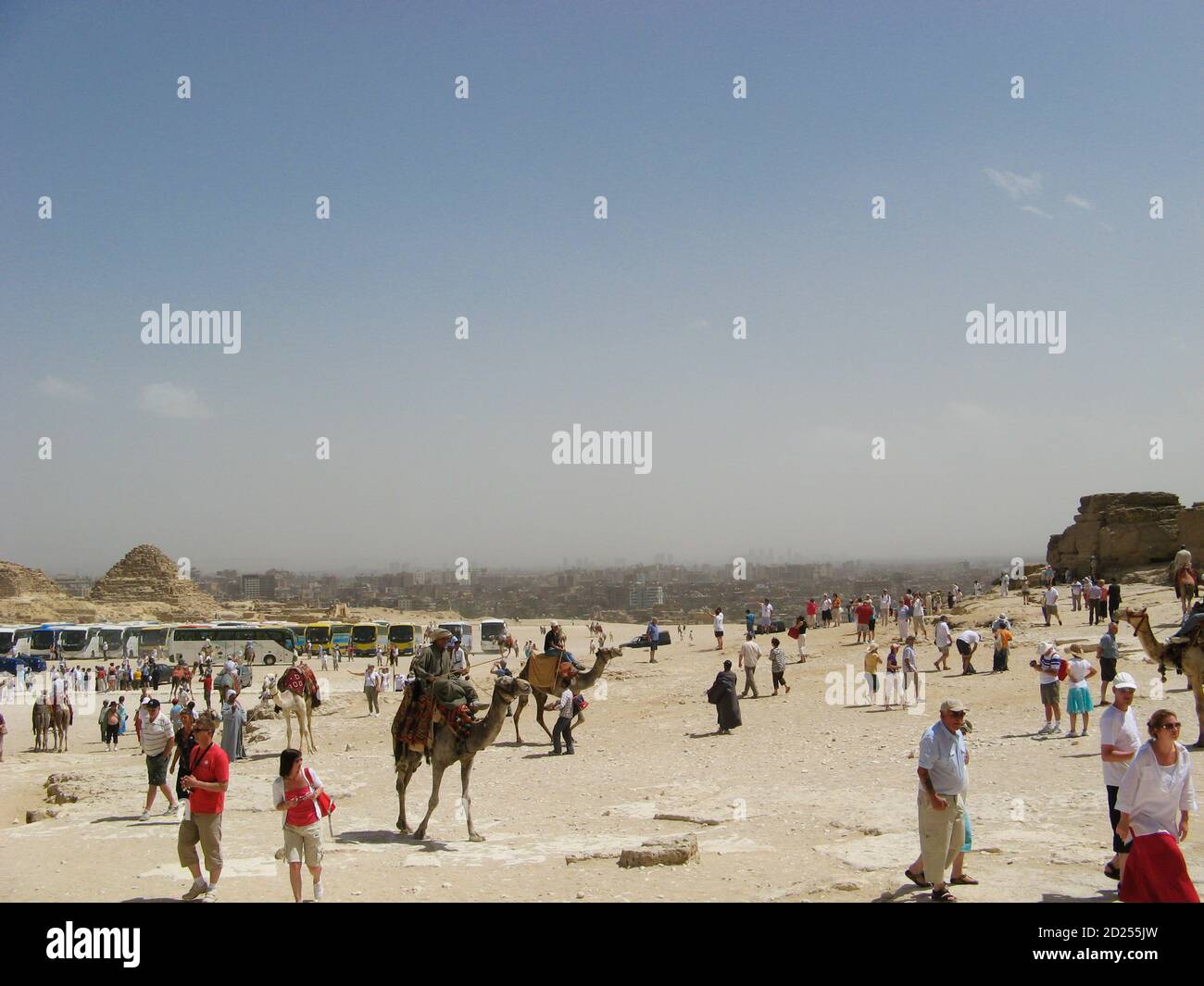 Ruins around great pyramid hi-res stock photography and images - Alamy