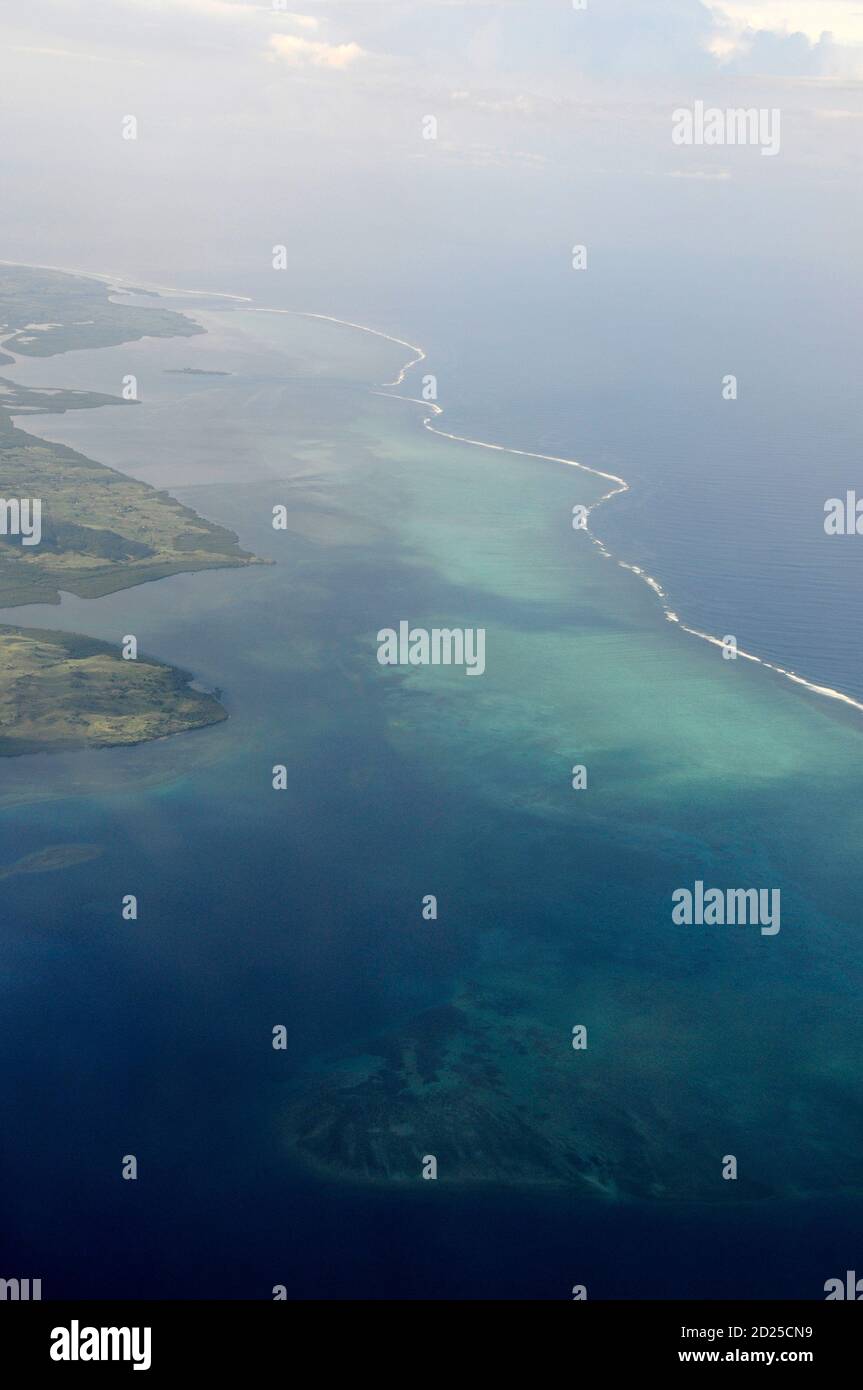 Long coastal lagoon separating hi-res stock photography and images - Alamy
