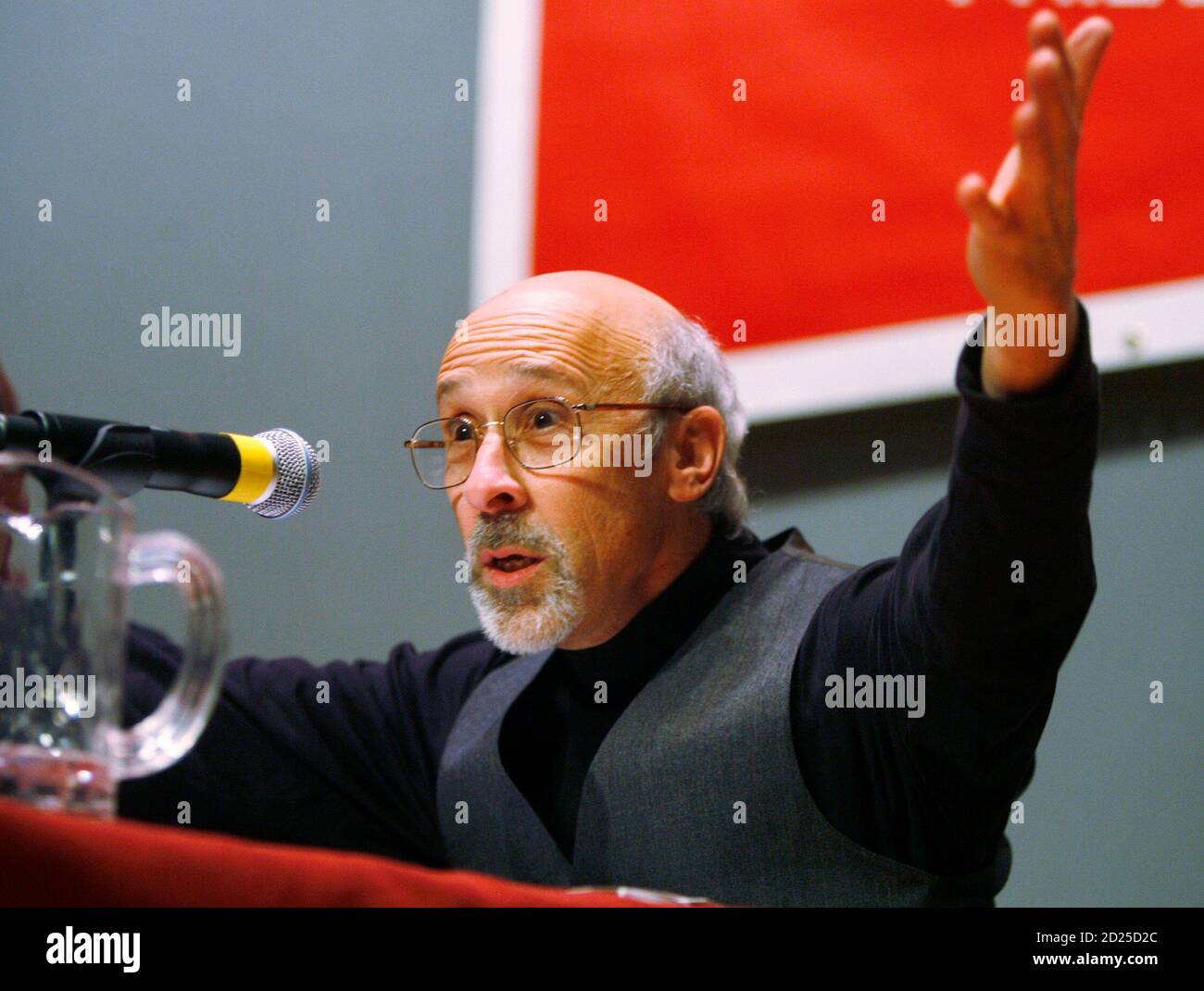 Great point media hi-res stock photography and images - Alamy