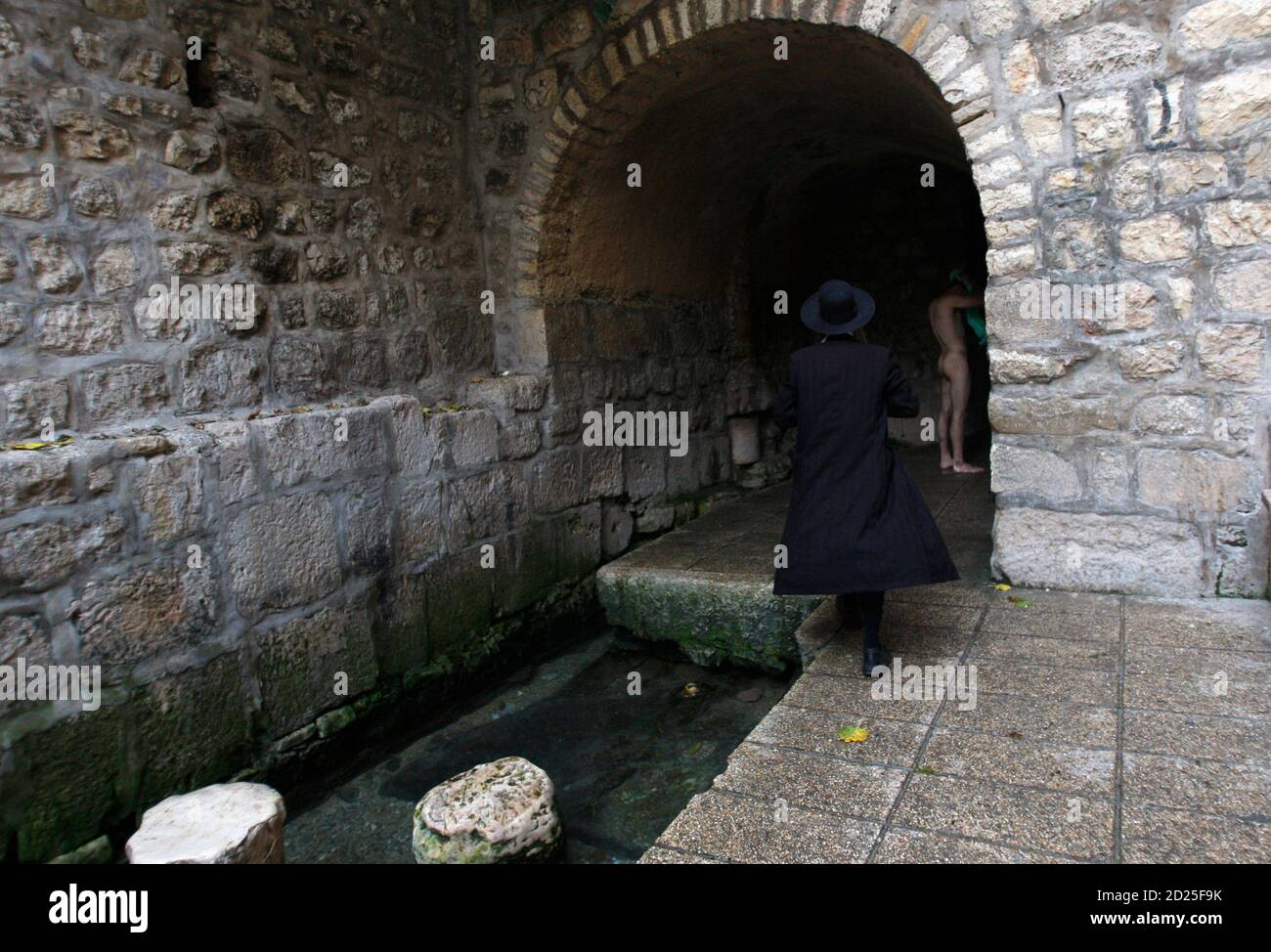 Cohen blind hi-res stock photography and images - Alamy