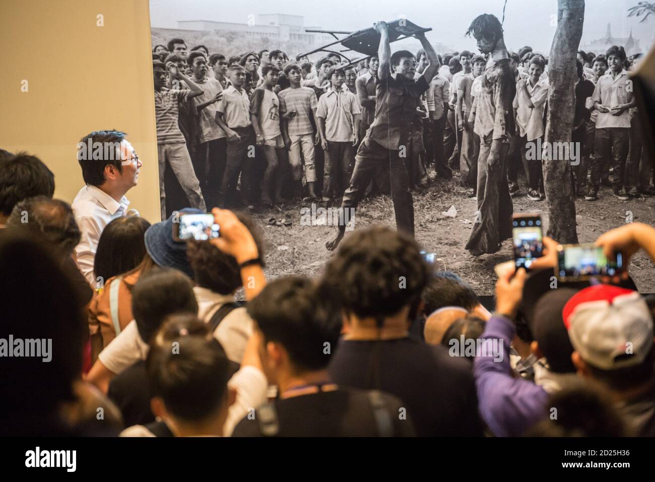 Bangkok, Thailand. 06th Oct, 2020. Visitors look and take pictures of a ...