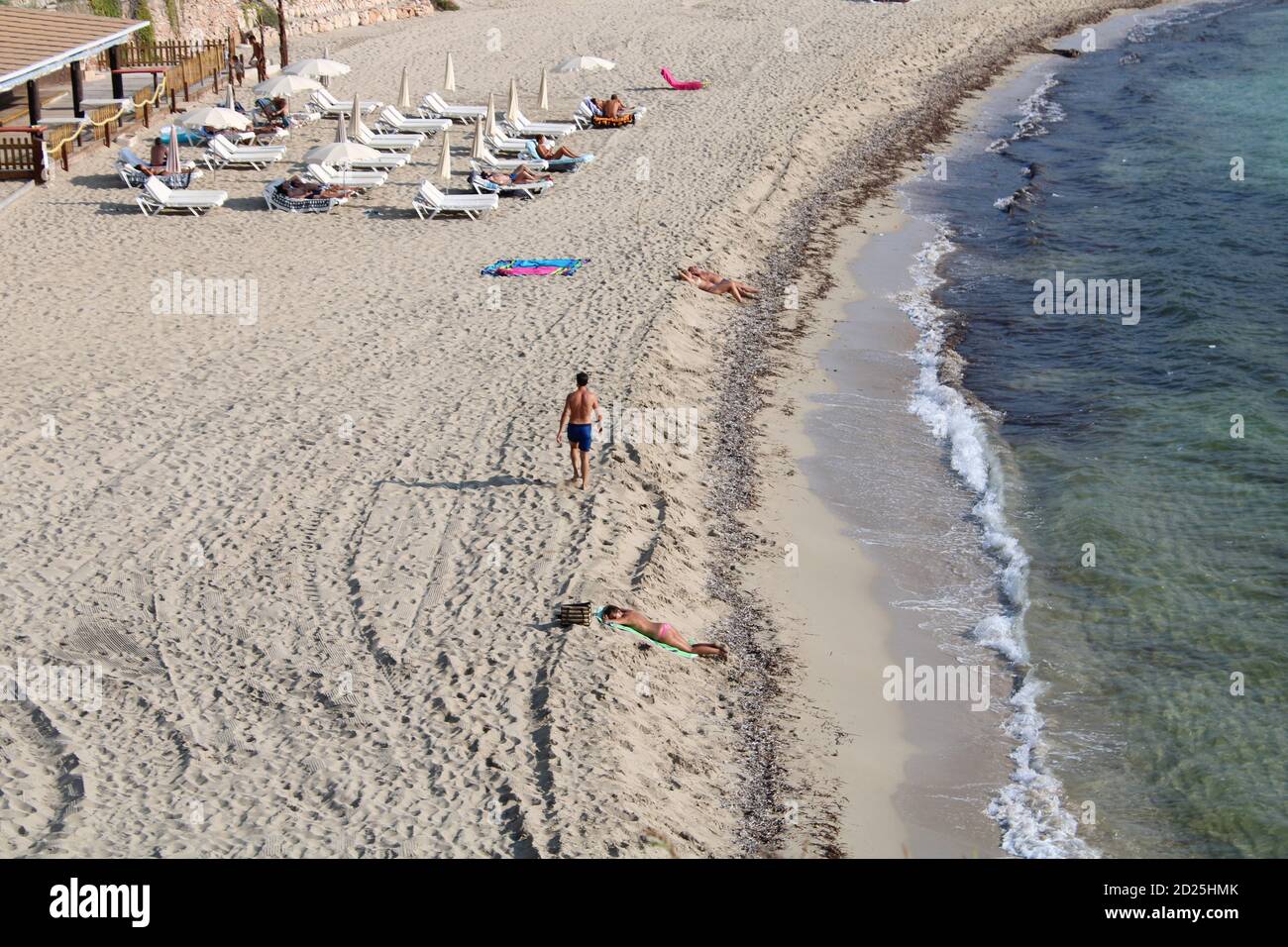 Sunbathers images hi-res stock photography and images - Alamy