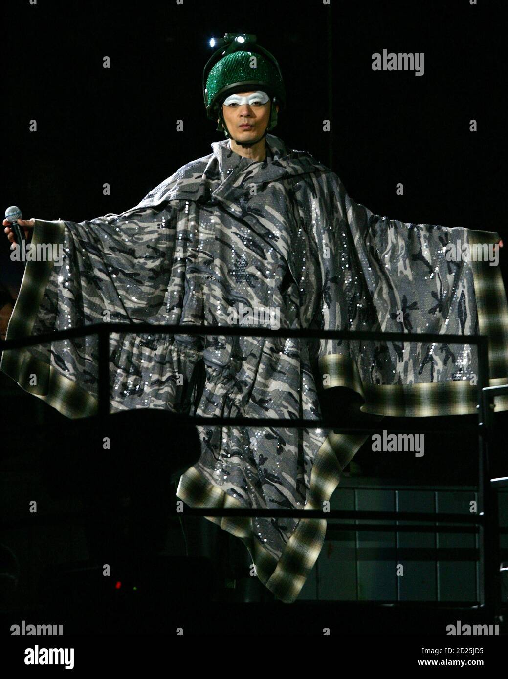 Anthony wong singer hi-res stock photography and images - Alamy