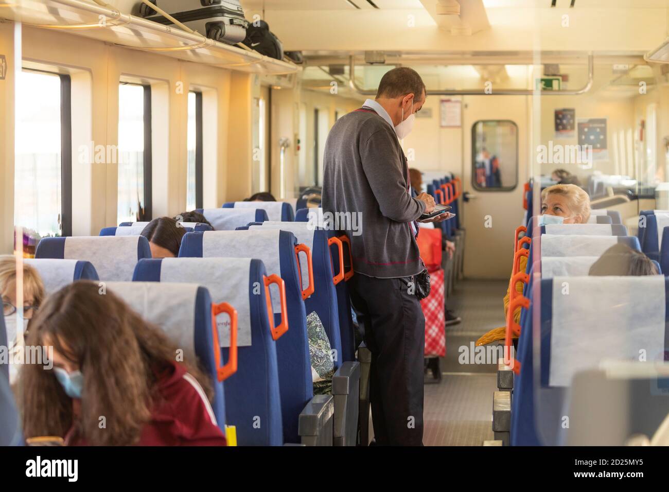 Regional train renfe spain hi-res stock photography and images - Alamy