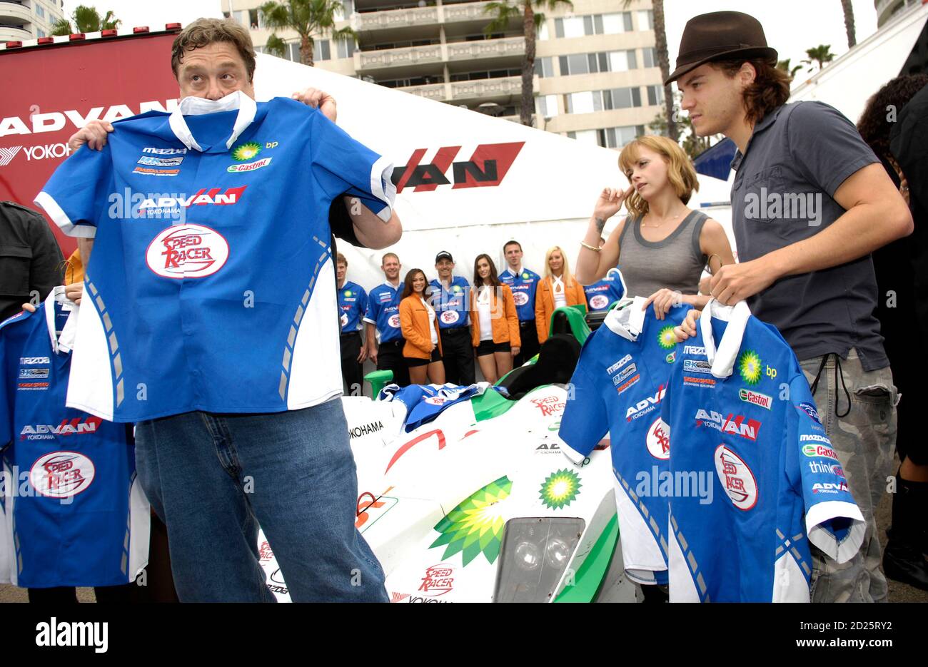 Emile hirsch christina ricci speed hi-res stock photography and images ...