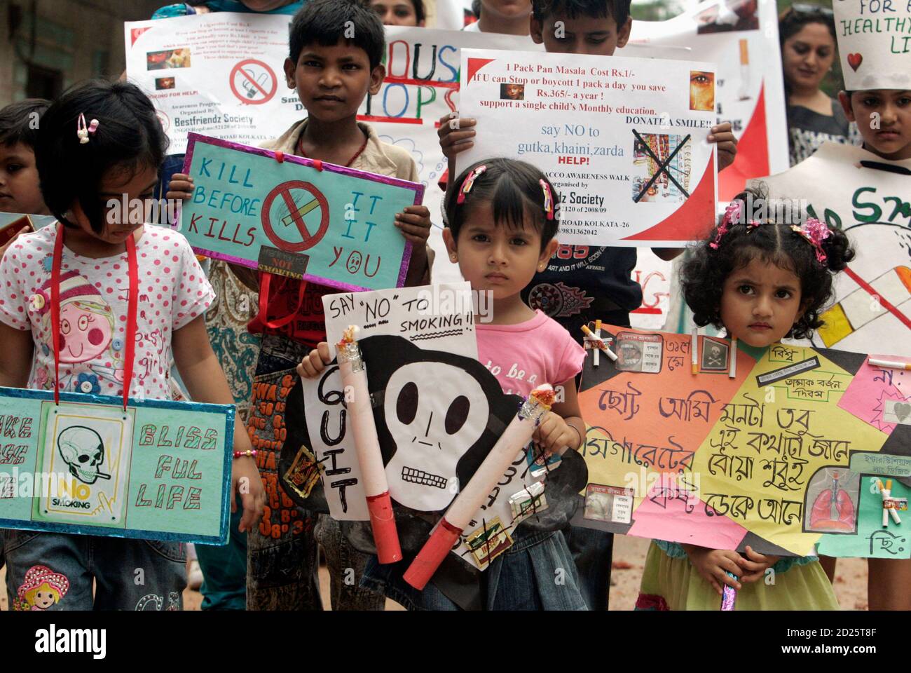 No smoking india hi-res stock photography and images - Alamy