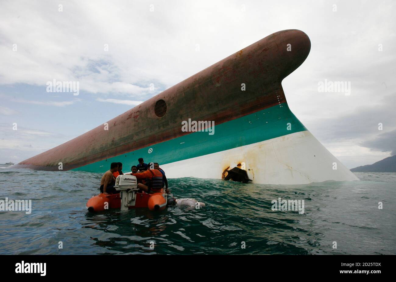 Floating corpse hi-res stock photography and images - Alamy
