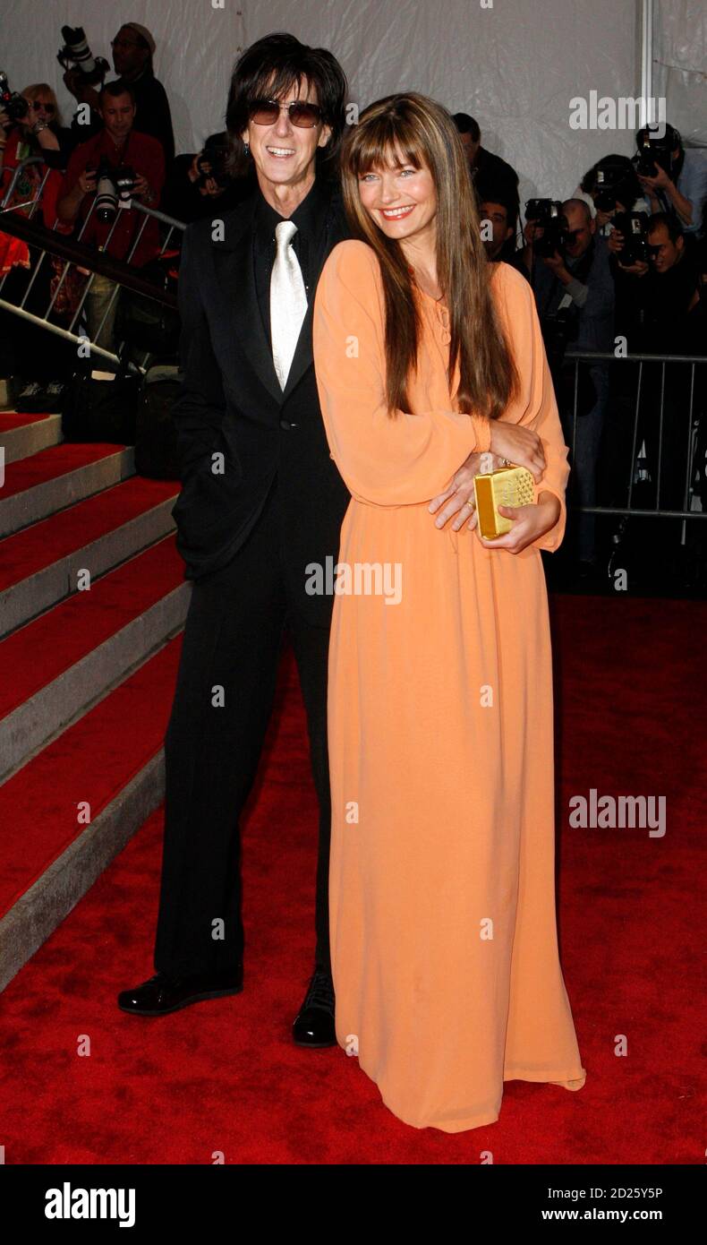 Paulina porizkova and ric ocasek hi-res stock photography and images ...