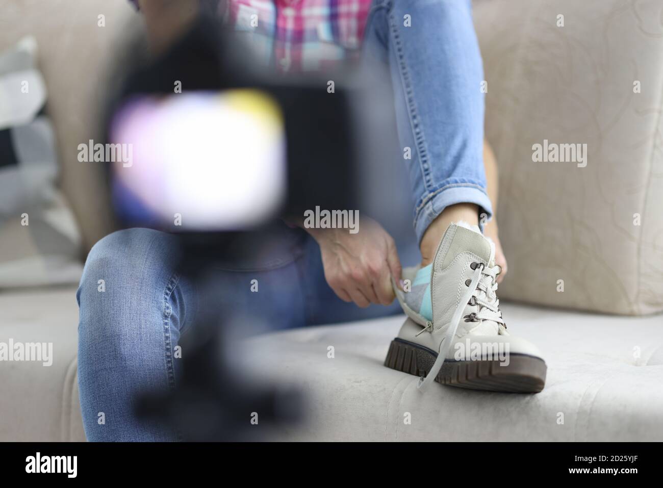 Show tell hi-res stock photography and images - Alamy