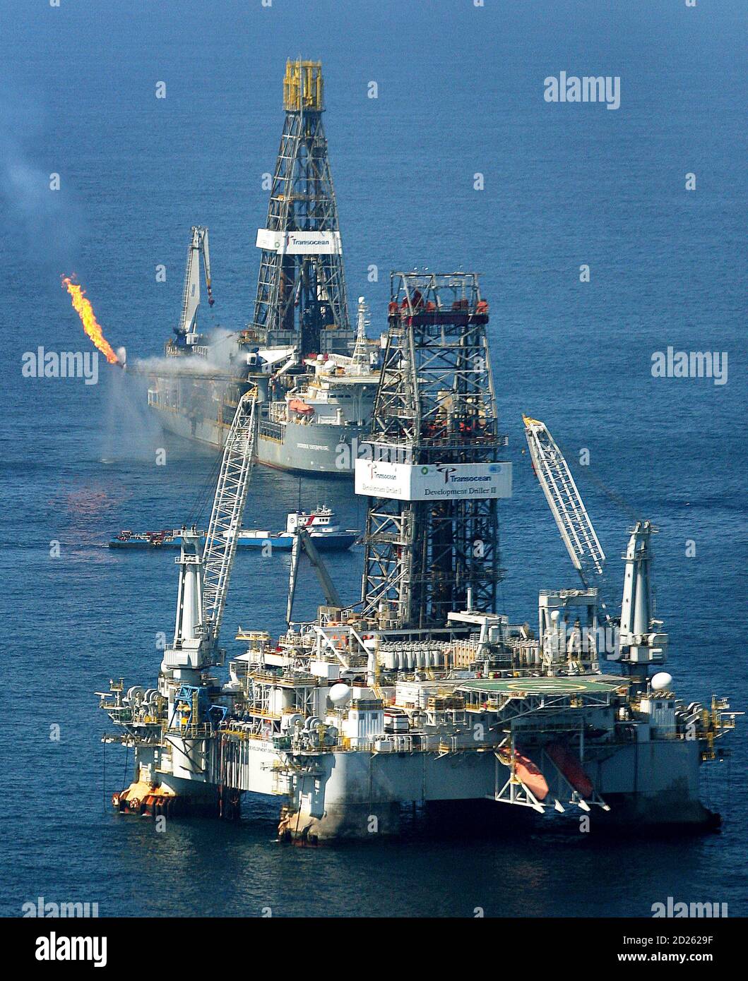 Oil well gas flare hi-res stock photography and images - Alamy