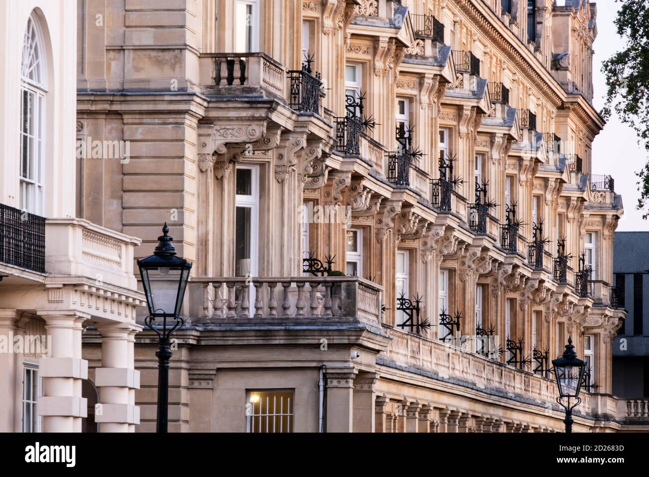 Regency houses hi-res stock photography and images - Alamy
