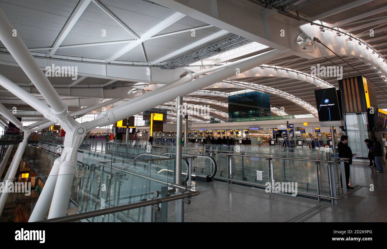 Heathrow Terminal 5 Construction High Resolution Stock Photography and ...
