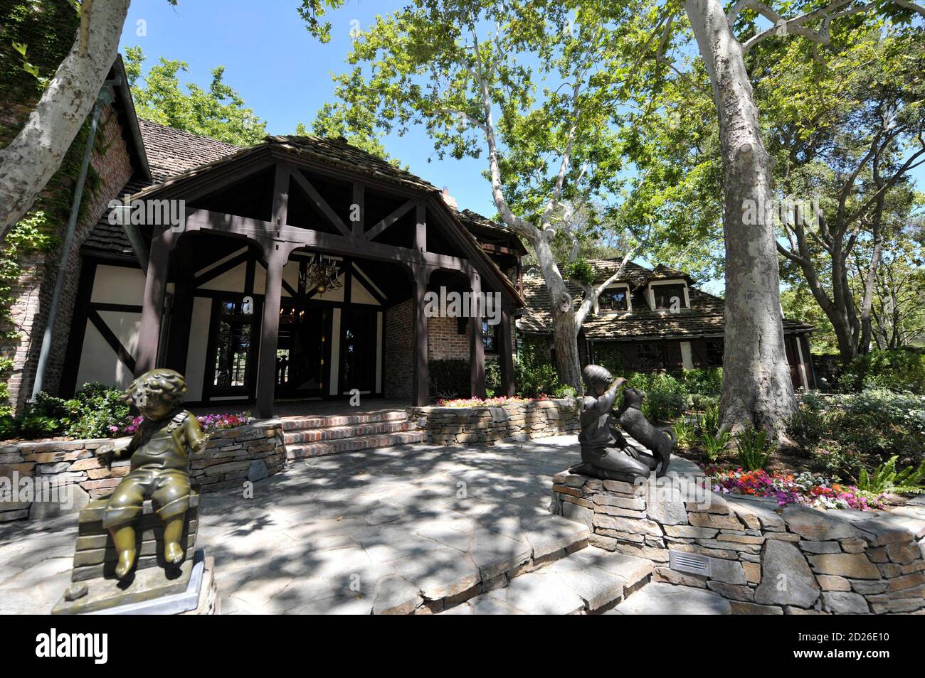 Neverland ranch hi-res stock photography and images - Alamy
