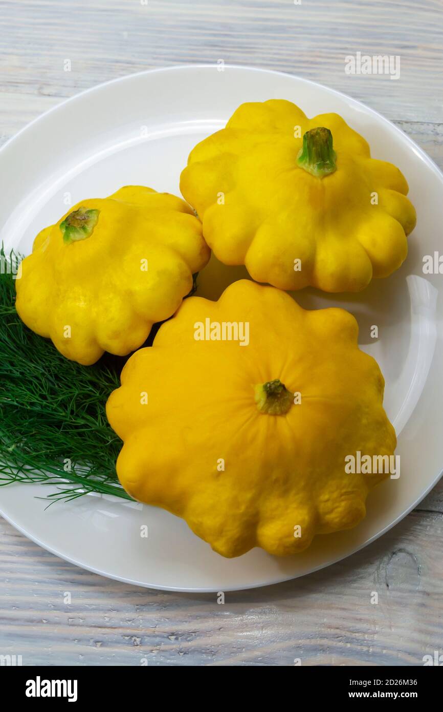 Patty pan squash hi-res stock photography and images - Alamy