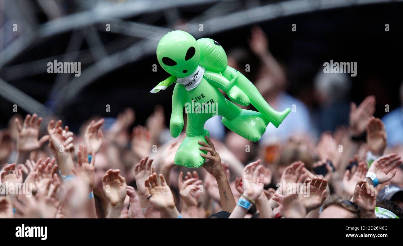 Former aliens hi-res stock photography and images - Alamy