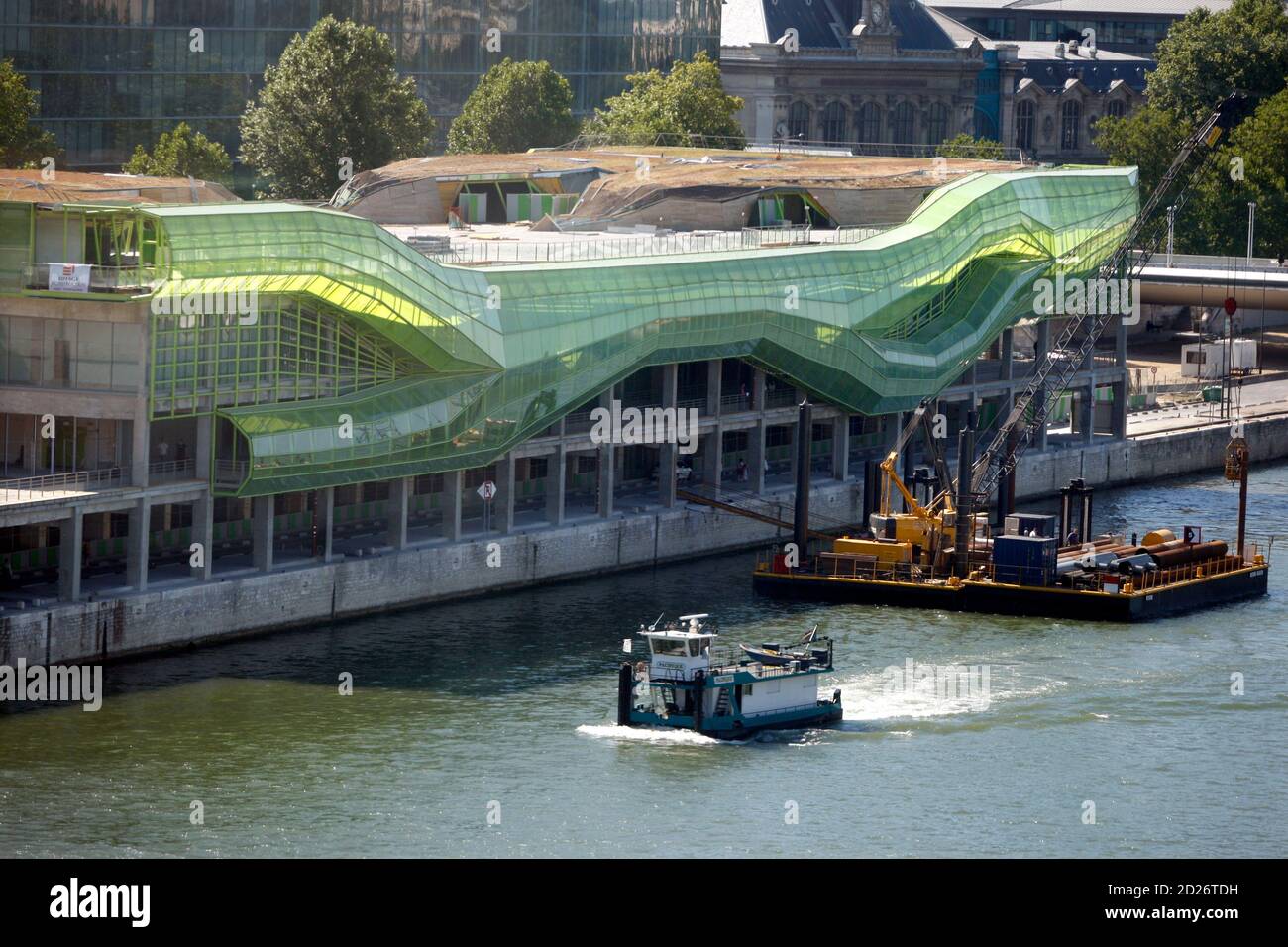 France building paris docks hi-res stock photography and images - Alamy