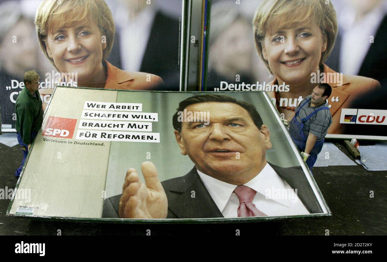 Billboards in hamburg hi-res stock photography and images - Alamy