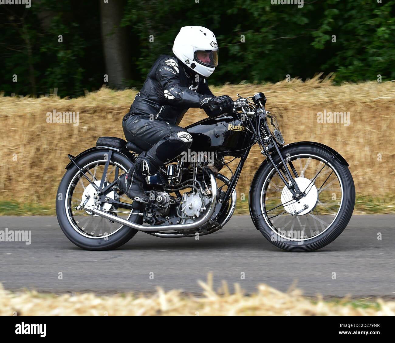 Mike Farrall, Rudge Ulster, Classic racing motorcycles, Goodwood ...