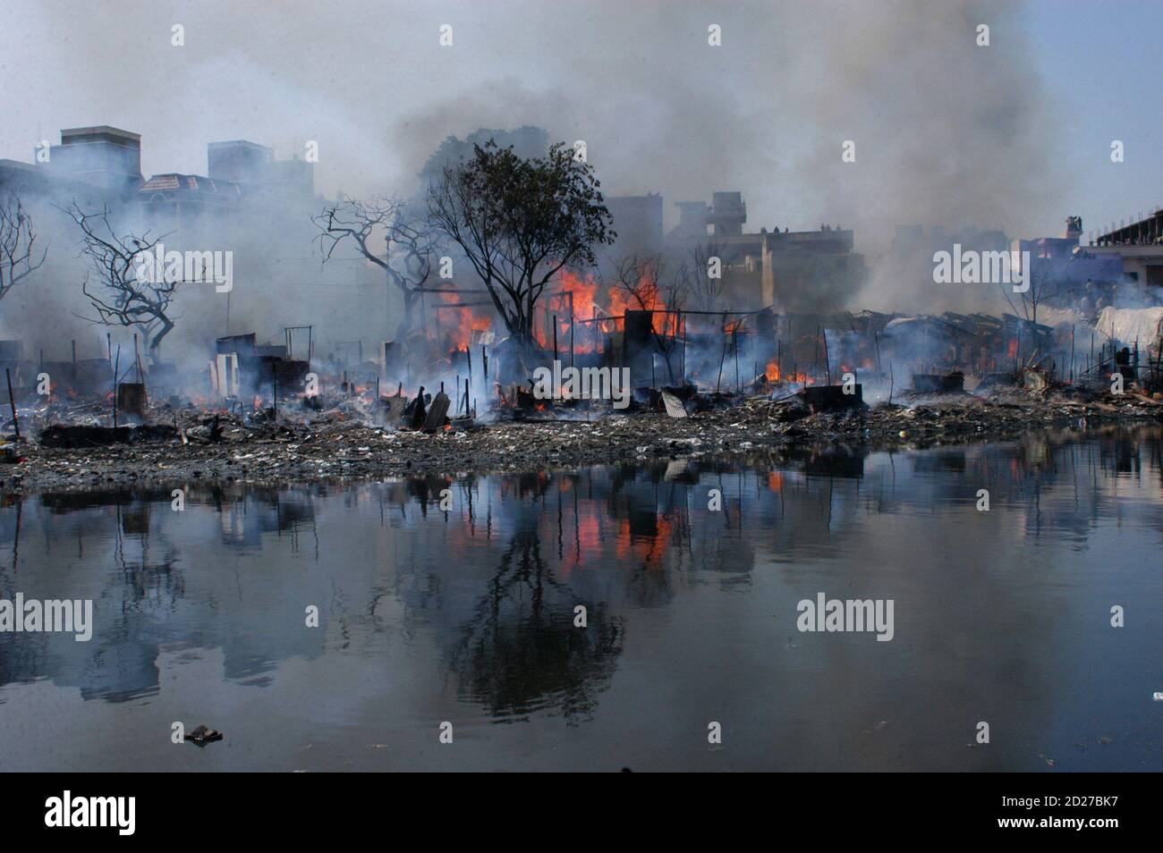 Chennai slum hi-res stock photography and images - Alamy