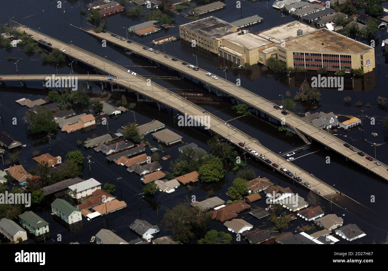 Sunken highway hi-res stock photography and images - Alamy