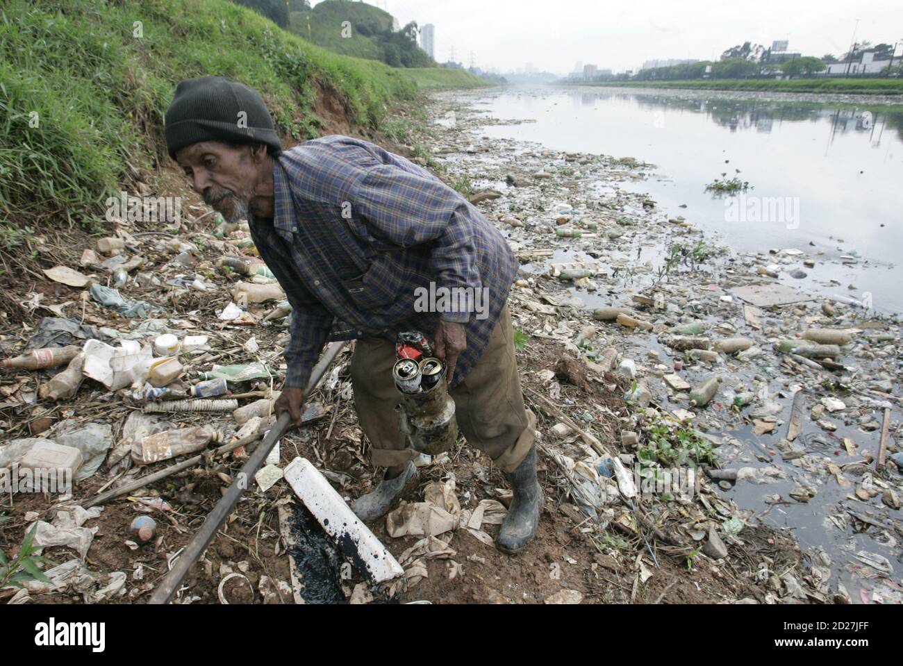 Brazilian government slums hi-res stock photography and images - Alamy