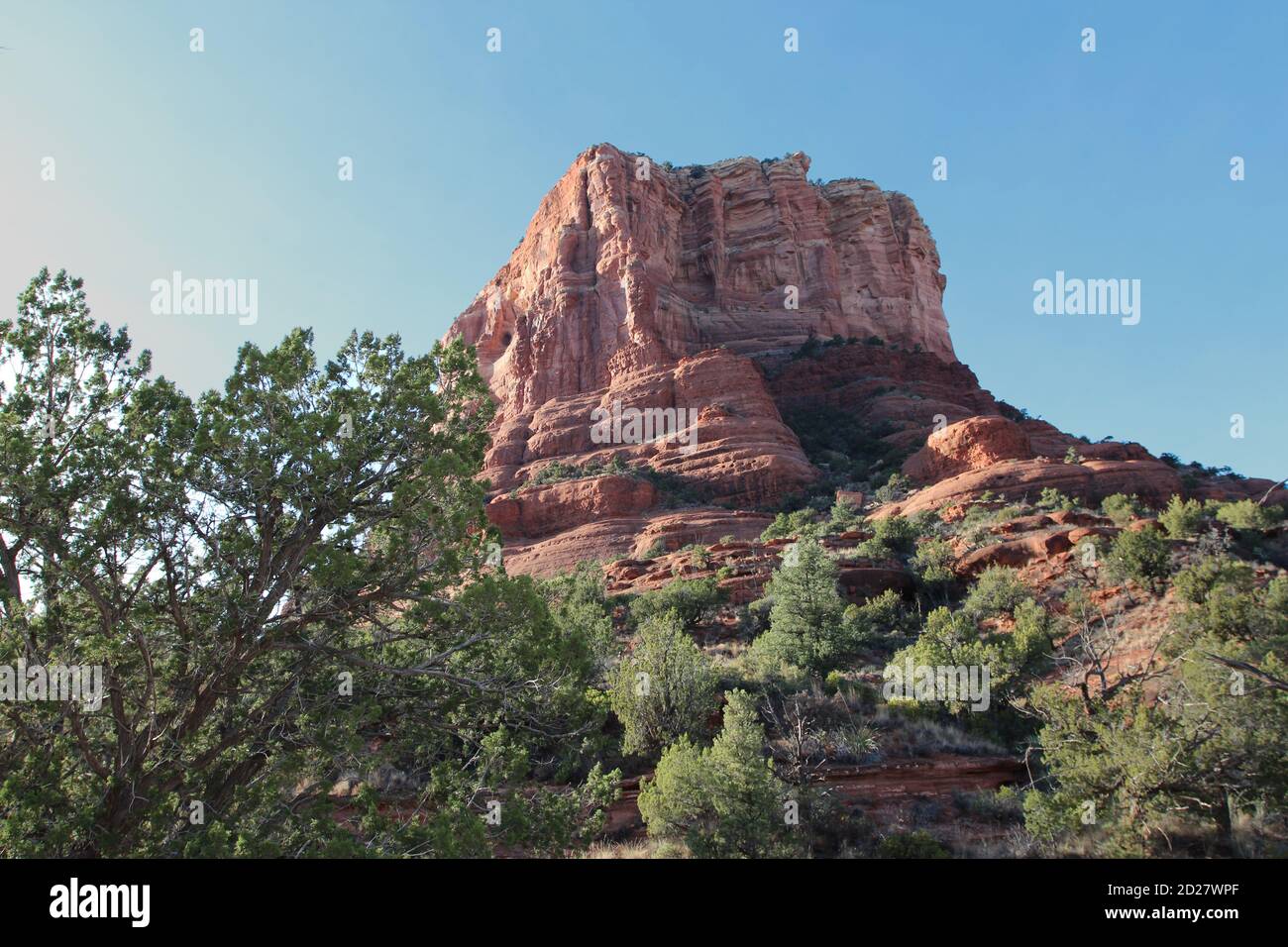 Bell Rock, a red sandstone geologic formation, on the Courthouse Butte ...