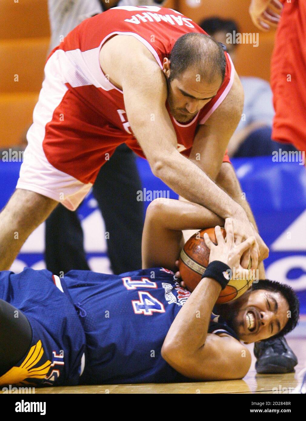 Philippines basketball national team hi-res stock photography and ...