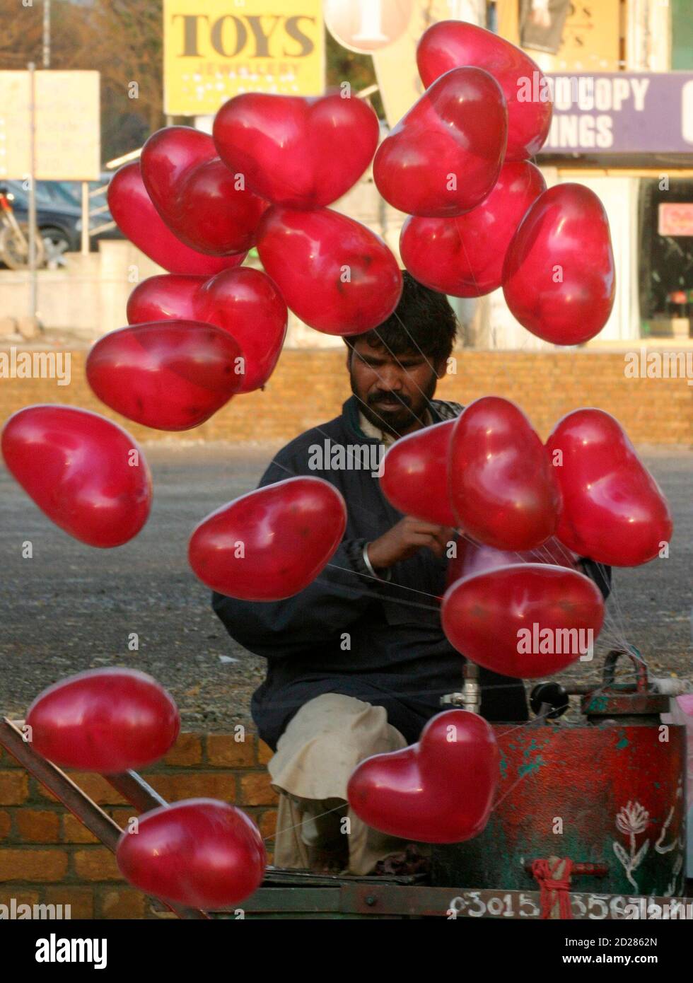 Pakistani roses hi-res stock photography and images - Alamy