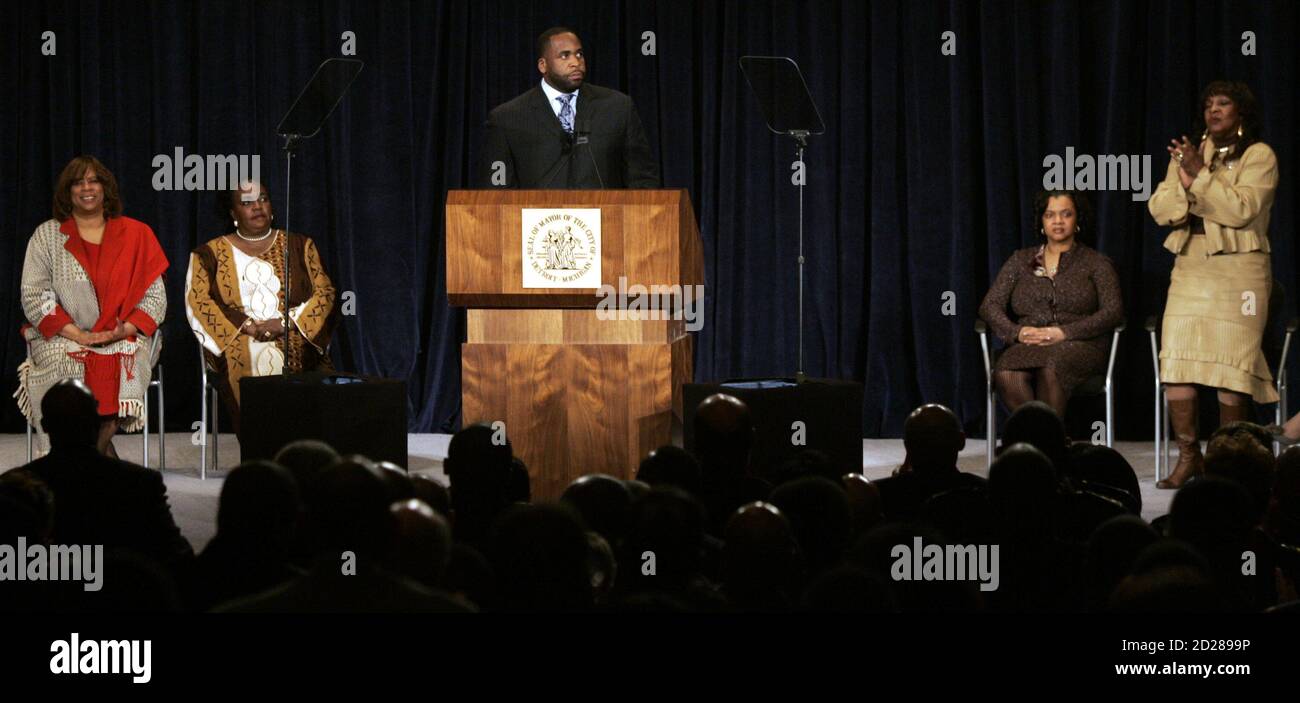 City council members hi-res stock photography and images - Alamy