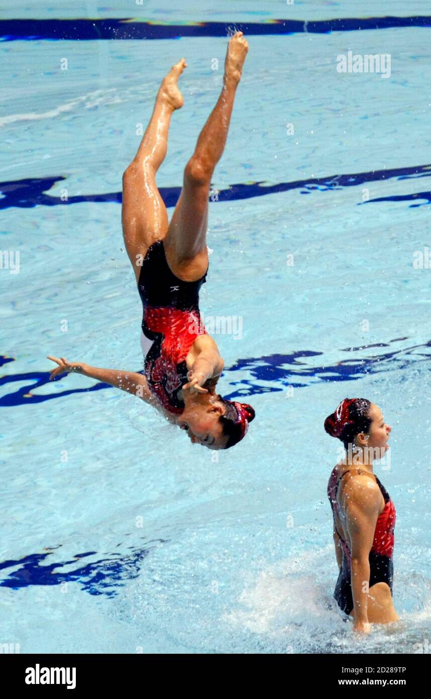 Synchronized swimming japan hi-res stock photography and images - Alamy