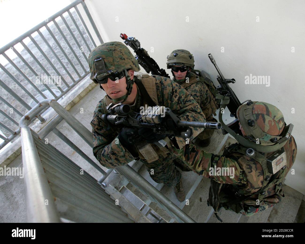 Military operation urban terrain hi-res stock photography and images ...