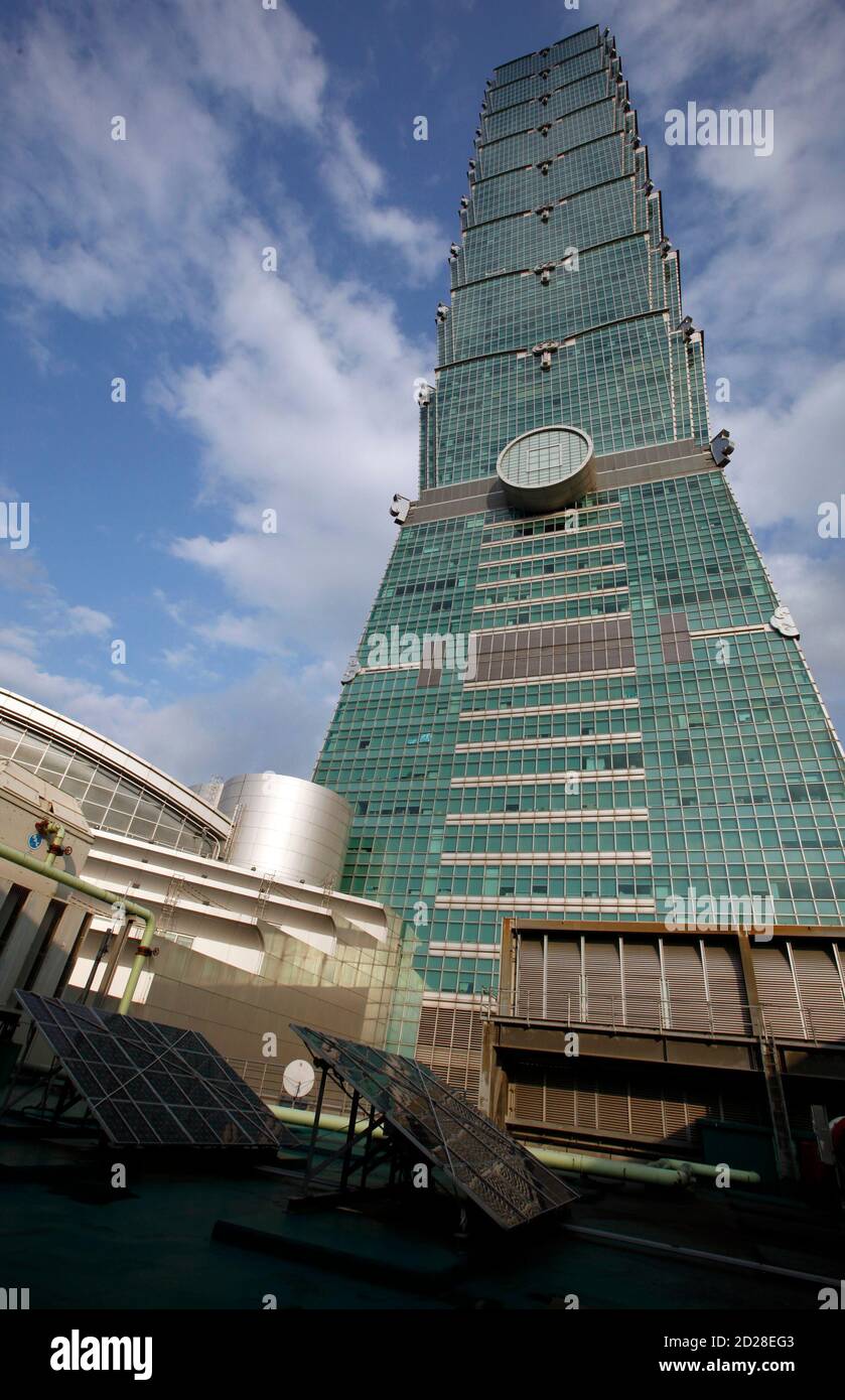 Taipei 101 Construction High Resolution Stock Photography and Images ...