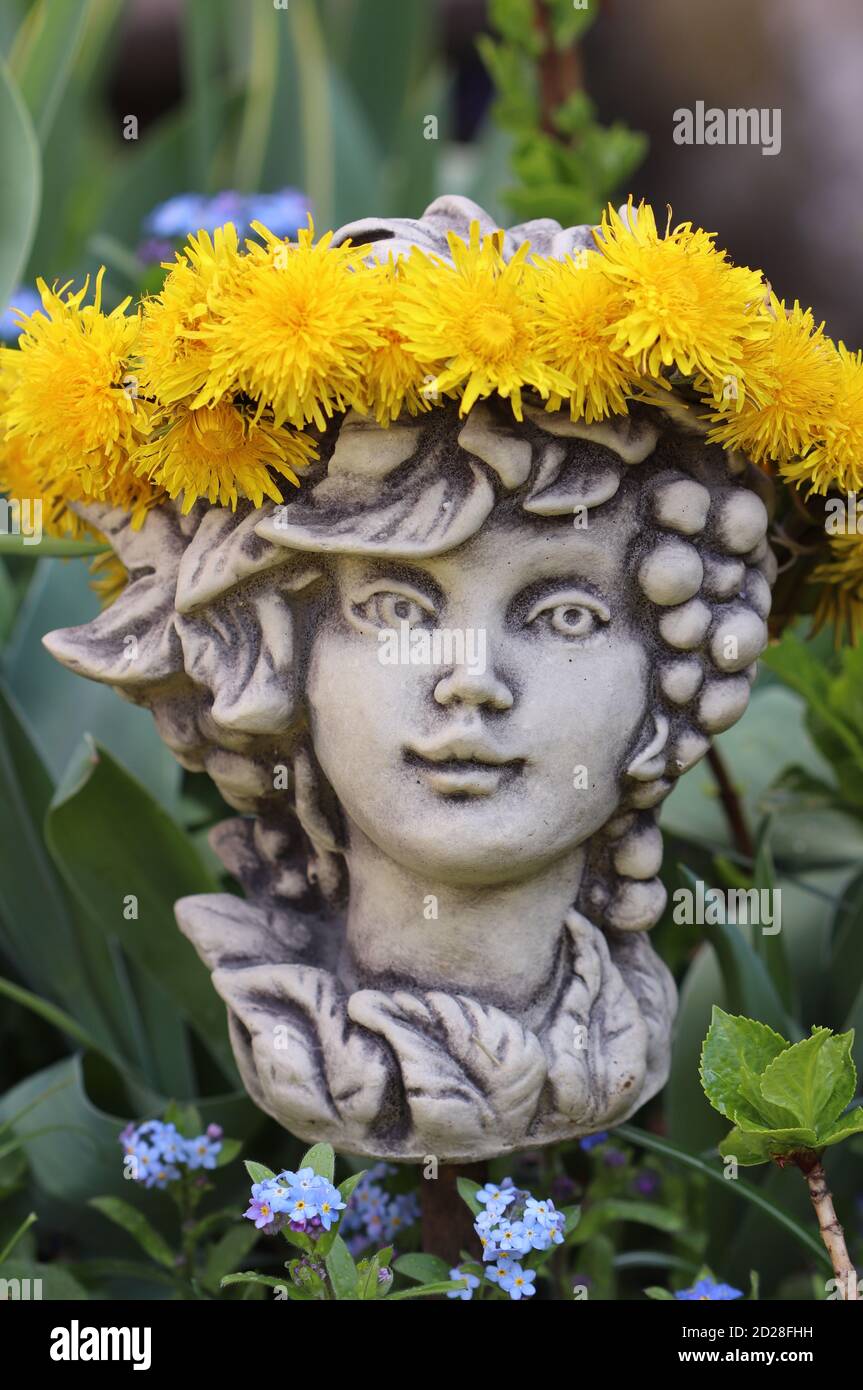 Spring figure hi-res stock photography and images - Alamy