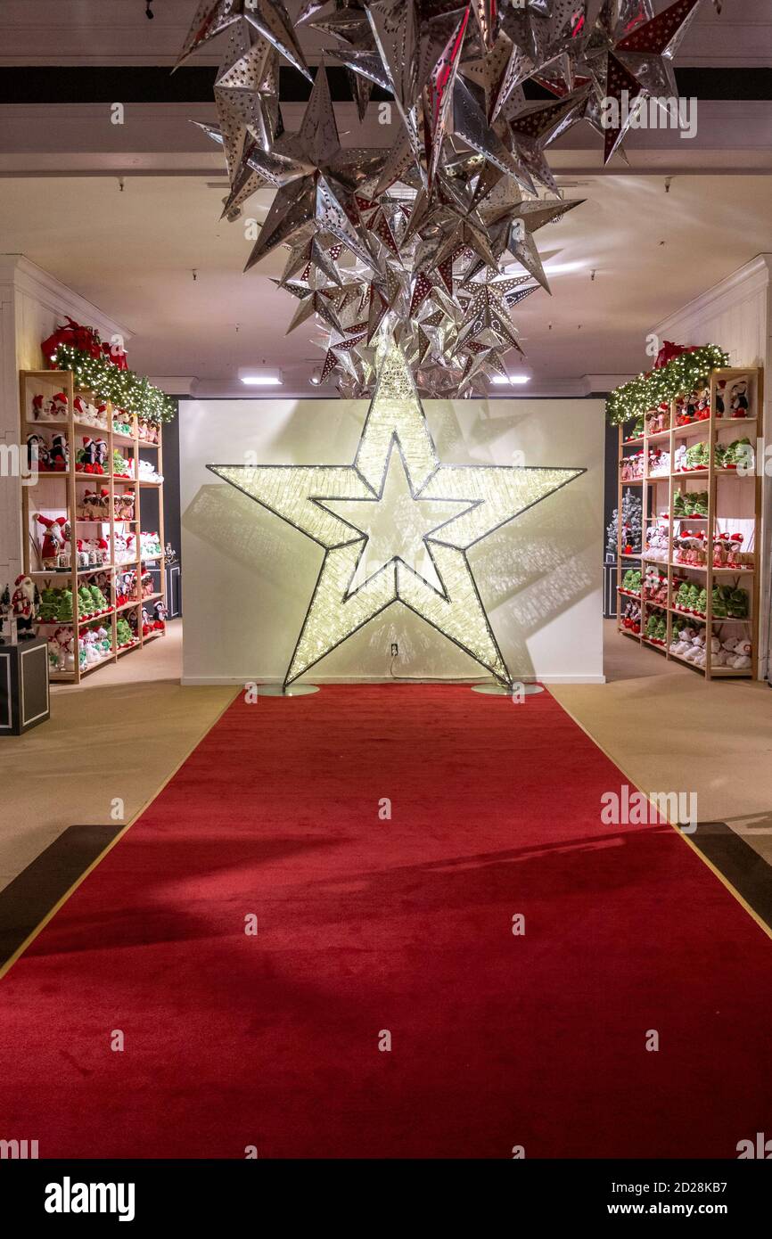 R h macy flagship department hi-res stock photography and images - Alamy