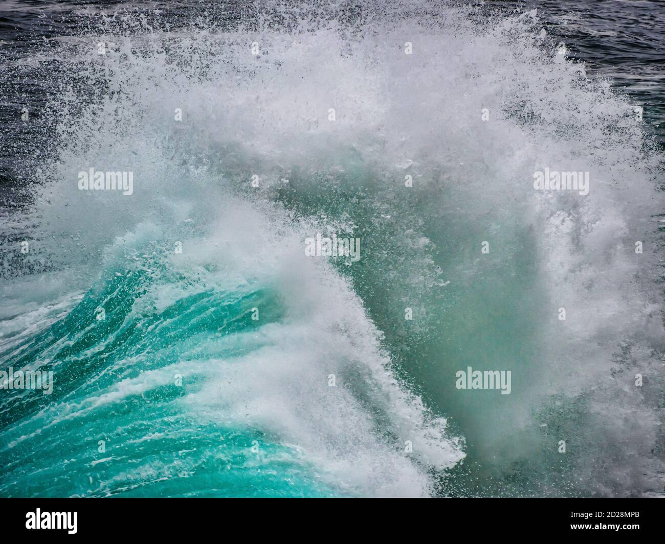Green wave hi-res stock photography and images - Alamy