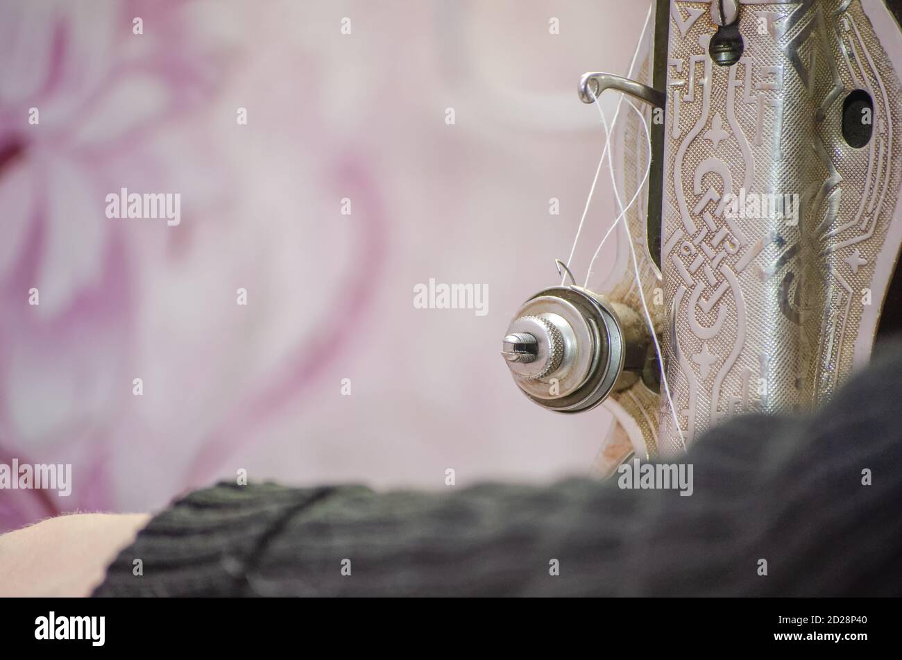 Sewing machine tension hi-res stock photography and images - Alamy