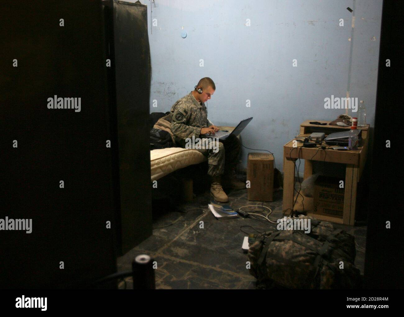 Iraq government security soldier hi-res stock photography and images ...