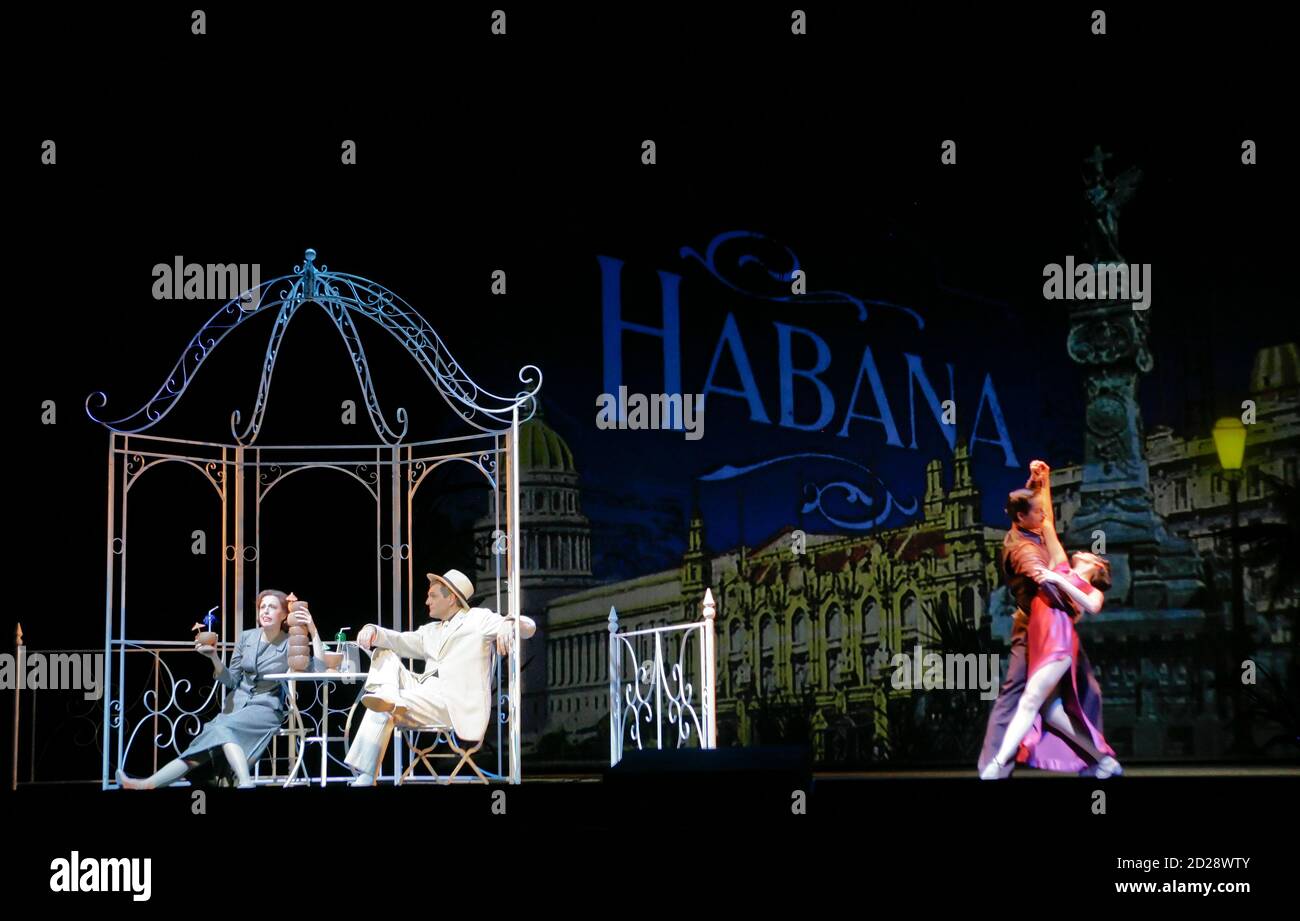 Sarah marecek hi-res stock photography and images - Alamy