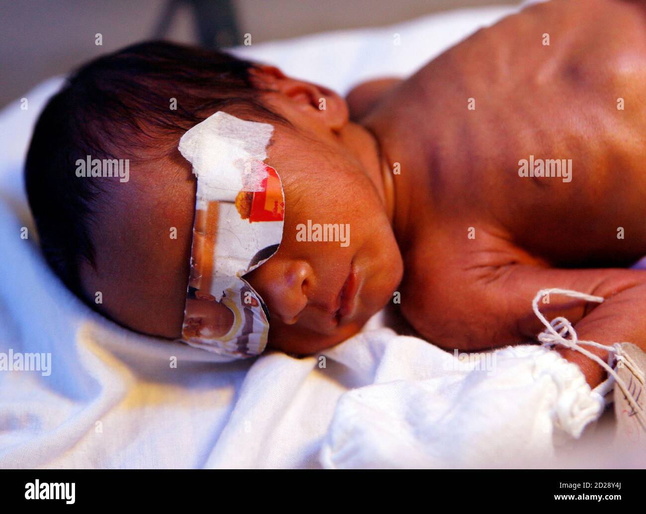 Filipino born hi-res stock photography and images - Alamy